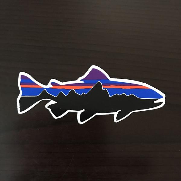 【pa-32】patagonia パタゴニア ステッカー SMALL FITZ ROY TROUT■カラーマルチ■サイズ縦3.8cm×横9.2cm※稀に折れ、印刷ミス、粘着汚れがある場合があります。
