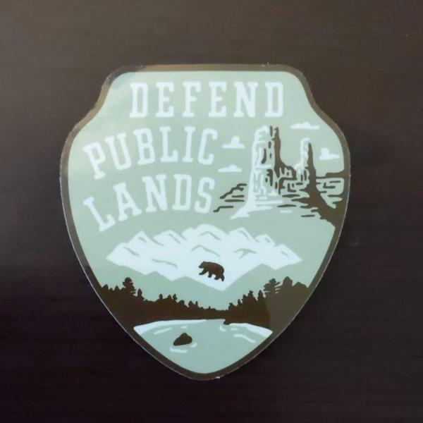 【pa-43】patagonia パタゴニア sticker ステッカー DEFEND PUBLIC LANDS■カラーブラウン系■サイズ縦7cm×横6.4cm※稀に折れ、印刷ミス、粘着汚れがある場合があります。