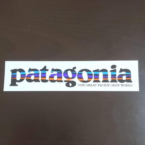 【pa-50】patagonia パタゴニア ステッカー TEXT LOGO テキストロゴ■カラーホワイト×マルチカラー■サイズ縦3.6cm×横15.3cm※稀に折れ、印刷ミス、粘着汚れがある場合があります。