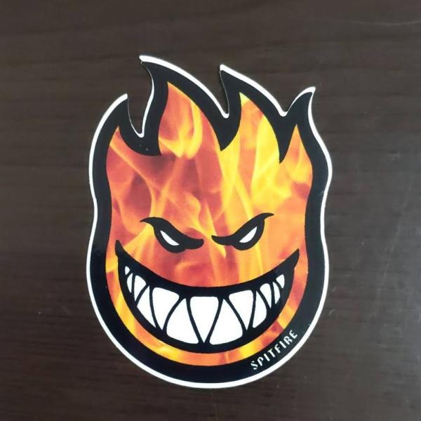 【ST-883】Spitfire Wheels Skateboard sticker スピットファイア スケートボード ステッカー BIGHEAD HELLFIRE■サイズ縦7.6cm×横5.6cm■カラーオレンジ系※稀に折れ、印刷ミス、粘...