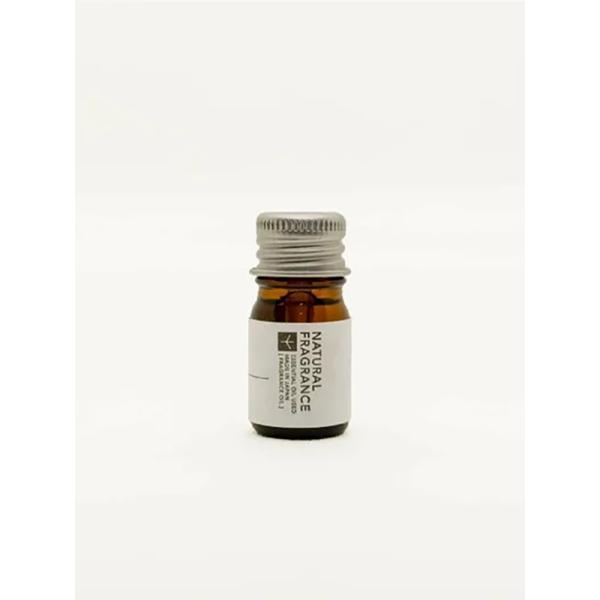 自然界の植物から抽出した天然香料のみ使用したブレンドオイルです。使用方法：アロマディフューザーやアロマランプなどを使用して芳香浴をお楽しみ下さい。内容量：5ml※お客様都合でのご注文後のキャンセル・返品・交換は受け付けておりません。万が一、...