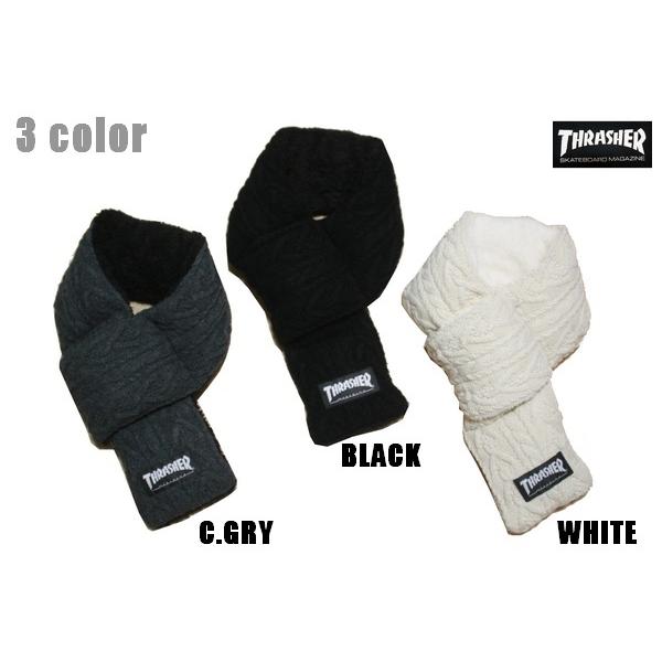 2020 FALL-WINTER THRASHER【 スラッシャー 】マフラーざっくりと編み込んだケーブル編みのニットマフラー裏側はボア生地。穴を通して崩れることなくお洒落に着用できます。【サイズ】約90cmx約14cm※手作業で計測してい...