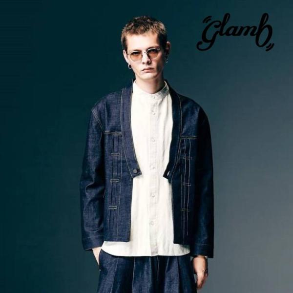 デニムジャケットに和装のエッセンスを大胆に融合した意欲的な1着がKimono Based Jacket。一つボタン仕様のボディは着物を思わせるノーカラーの前合わせ。ボックスステッチで抑えたフロントのプリーツもどこか和風の佇まいを醸します。シ...