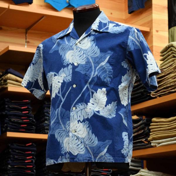 インディゴ染のコットン素材に洗いをかけて使い込んだ風合いで仕上げました。【素材】コットン 100%【サイズ (cm)】M 着丈:66 肩幅:44 身幅:51 そで丈:22・縫製品につき、若干の誤差がございます。(※ 平置きで採寸)・ご使用環...