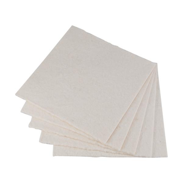 鉱物油や動植物油に対し、自重30倍以上の吸着力があります。抜群のスピード吸着でシートからの油の離脱がありません。繊維がマカロニのように中空なので親油性、疎水性に優れ、吸着後も保持力が高く滴りが少ないです。シートタイプ油吸収量(L/袋)：2....