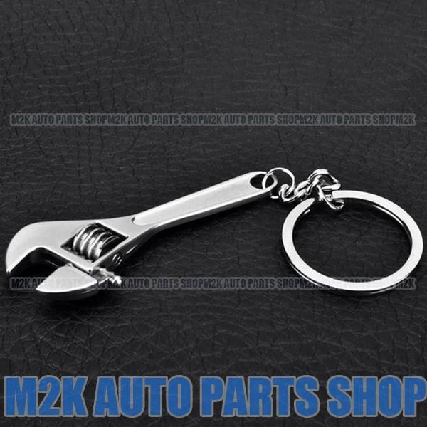送料無料 ミニチュア 工具 キーホルダー 簡易使用可能商品詳細:　モンキレンチ キーホルダー ミニチュア 工具キーホルダー 便利なミニチュア工具キーホルダーサイズ　約 65mm×23mm×7mm※本体のみの販売です、その他付属品に記載ないも...