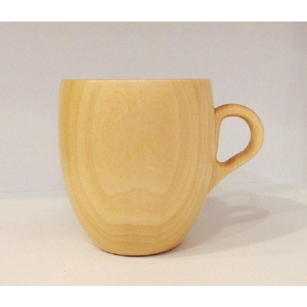 高橋工芸は北海道の旭川で木の食器を専門に製作する工房。Cara シリーズは丸みのあるフォルムが特徴で、温かみのあるデザインで人気です。Cara のマグカップは特に女性に人気です。木のマグカップは熱を通しにくいので、熱い飲み物を入れてもアツア...