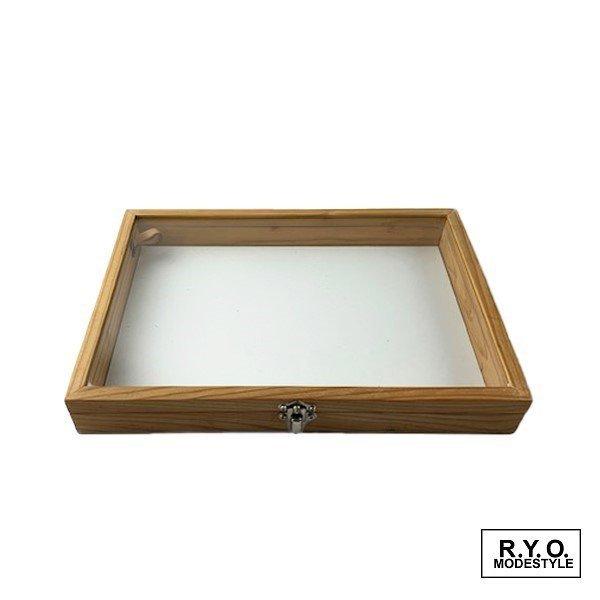 《素材》◇枠　木材　ガラス　《サイズ》◇外寸　サイズ　W 350mm D 250mm H 45mm　　《カラー》◇ナチュラル　本体はウッドでできているガラスケースです。中は何も施しておりませんので自由にアレンジ可能です。アクセサリー以外に小...