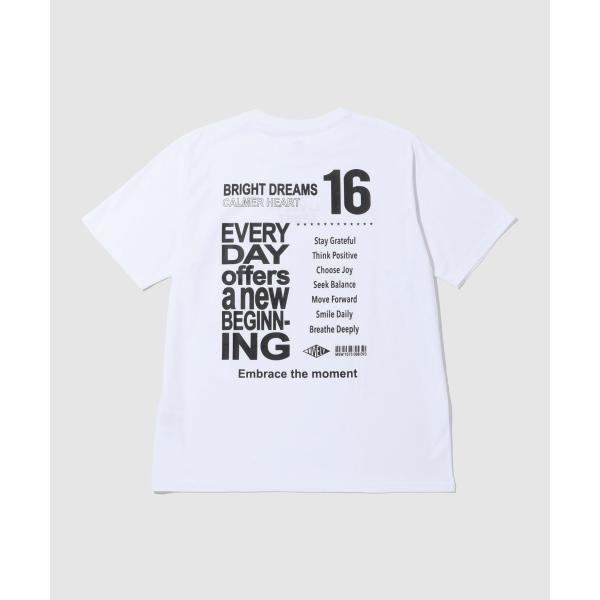 存在感のあるバックプリントが映える、着回し力の高い半袖Tシャツ。カラーは、ホワイト・オートミール・グレー・チャコールグレー・ブラックの5色展開です。■デザイン背中に大胆なロゴプリントを施したインパクトのあるデザイン。レギュラーシルエットで、...