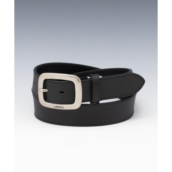 150年以上の歴史を持つジーンズブランド「Levi's」から、35mm幅のベーシックなベルトの登場です。カラーは、ブラック・ブラウン・ダークブラウンの3色展開です。■デザインさり気ないバックルのロゴとステッチがアクセントになったデザイン。カ...