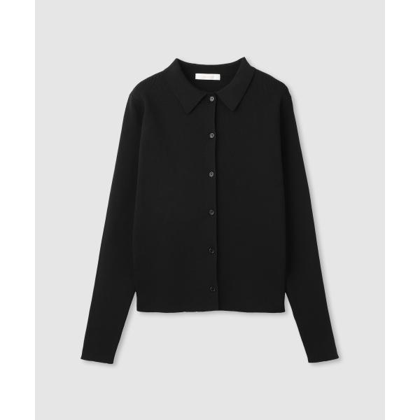 上品なポロ襟カーディガン。カラーは、ブラック・レッド・ベージュ・ブラウンの4色展開です。■デザイン軽く、弾力感のあるスポンディッシュなニット素材。羽織っても、一枚で着ても、身体にやさしくフィットします。■ポイント色褪せしにくく、弾力のあるも...