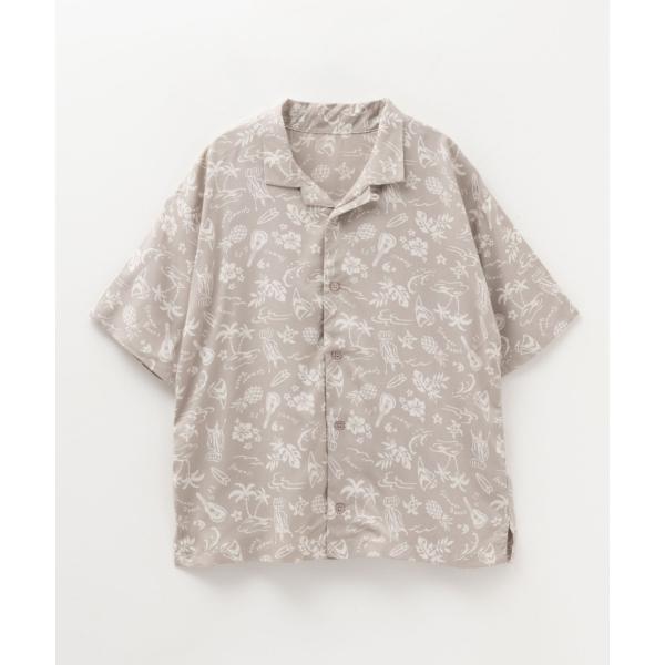 インドレーヨンを使ったナチュラルな半袖シャツです。素材由来の接触冷感効果があり、夏に快適に着られます。カラーは、グレー・ブラック・ブルーの3色展開です。ハワイサーフ風の総柄プリントがおしゃれ。トラディショナルな柄で夏の装いを引き立たせる開襟...