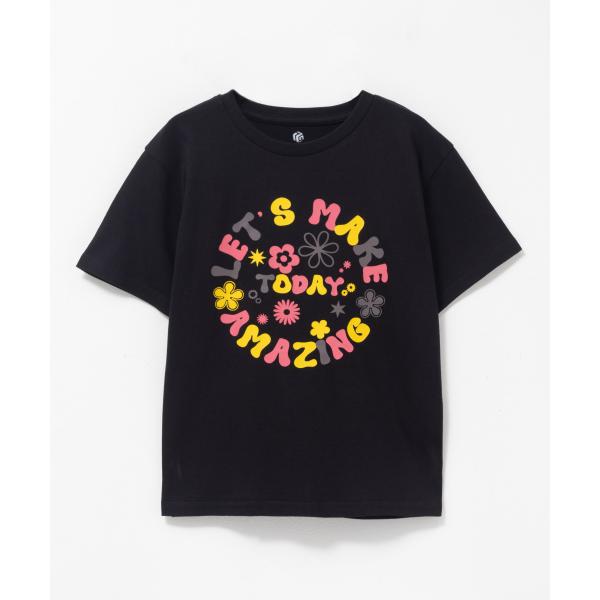 本体は綿100％素材を使用した肌触りの良い半袖Tシャツ。カラーは、ブラック・サックスの2色展開です。■デザインカラフルなプリントがポップでかわいい♪ベーシックなレギュラーサイズで着やすく、コーデもしやすい。■ポイントお下がりもしやすいネーム...