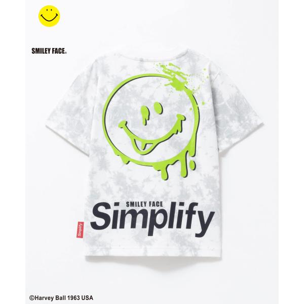 大きなスマイリーフェイスがかっこいいビッグシルエットTシャツ。カラーは、グレー・サックスブルーの2色展開です。■デザイン人気の総柄デザインとバックスタイルの大きなスマイリーフェイスがおしゃれ。前身にもスマイリーフェイスのプリント入りです。■...