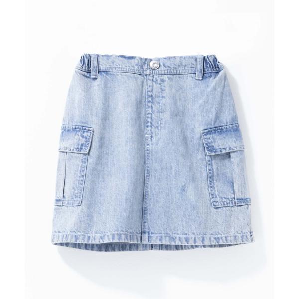 トレンドのカーゴポケットスカート。カラーは、ブラック・ケミカルの2色展開です。■デザイントレンドのケミカル加工とブラックデニムのミニスカート。ダメージ加工とキラキラのボタンがポイント！これにあわせるだけでおしゃれ上級者に。■ポイント肌触りの...