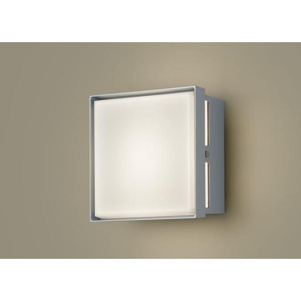 【発売日：2024年06月21日】型番: XLGE8022 CE1壁直付型 電球色 ブラケット 密閉型  拡散タイプ フラットランプ交換型  防雨型 40形明るさ:白熱電球40形1灯器具相当 264 lm 5 W 52.8 lm/W