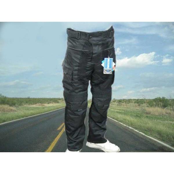 【発売日：2025年04月28日】●写真のとおり、股周辺がメッシュ仕様になっており、走行中のエアーがダイレクトに入ってきます。蒸れることがなく快適なツーリングが楽しめるかと思います。一応防寒用のインナー（着脱可能）が付属しておりますので、オ...