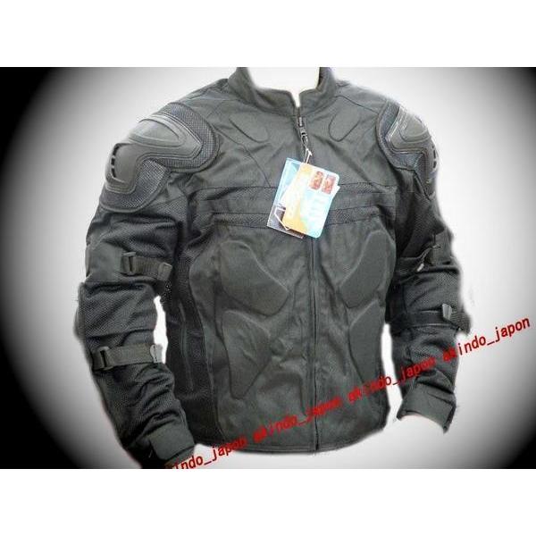 【発売日：2025年05月09日】●CORDURA(KARDURA) POLYESTER素材使用、ナイロンの7倍もの強度を持つ繊維「CORDURA(コーデュラ)」、摩擦や引っかきに対し大変強く、また、防水性のある優れた素材です。内側にはポリ...