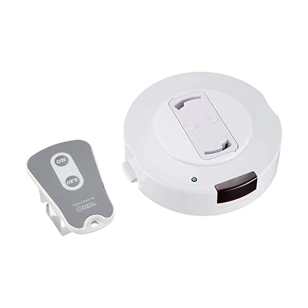 ・ホワイト  OCR-CRS01W・サイズ:10×4×10cm・   保障期間:1年間・   付属品:動作確認用電池CR2025×1個・   本体重量:約115g・   赤外線リモコンにより離れた場所から照明器具をON/OFF・   照明器...