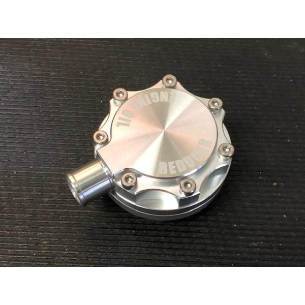 オイルセパレーター　φ16アルファロメオ147/156ＴＳ/ＪＴＳ、ハイエース２００系のディーゼル等に適合します。取付車種がトヨタ系かアルファ・フィアット系かを選択して下さい。このパーツ単体で装着しても意味はありません。レデューサー1個付け...