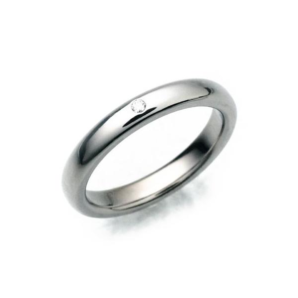 軽い、強い、錆びない、アレルギーを起しにくい。優れた特性のチタンを独自加工技術で製作いたしました。カスタムな刻印が出来る、コンピューター彫刻が無料。材質　：純チタンJIS2種大きさ：幅3mm　厚み1,8mmダイヤ：0,01ct重量　：1,3...