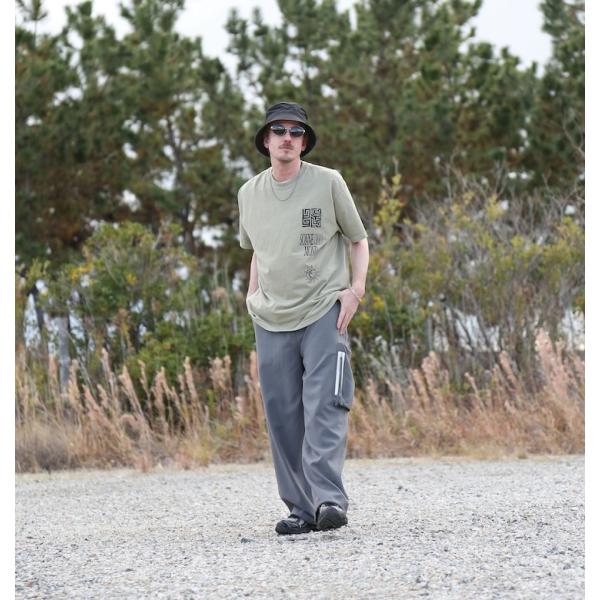 古代神話的な雰囲気のグラフィックを前後にプリントしたケミカル加工Tシャツ着るごとに経年変化を楽しめます。Lサイズ着丈７６、５ｃｍ身幅５９ｃｍコットン１００％【QUOLT (クオルト)】quoltとは“quotability - 手本とする価...