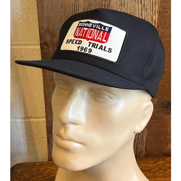 ウエストライド WEST RIDE 24FW BB CAP NATIONAL TWILL BLACK型から日本製となるBASEBALL CAP。豊富なカラーリングと、新潟職人による刺繍ワッペン。バックのアジャスターにはナイロンベルト&amp...