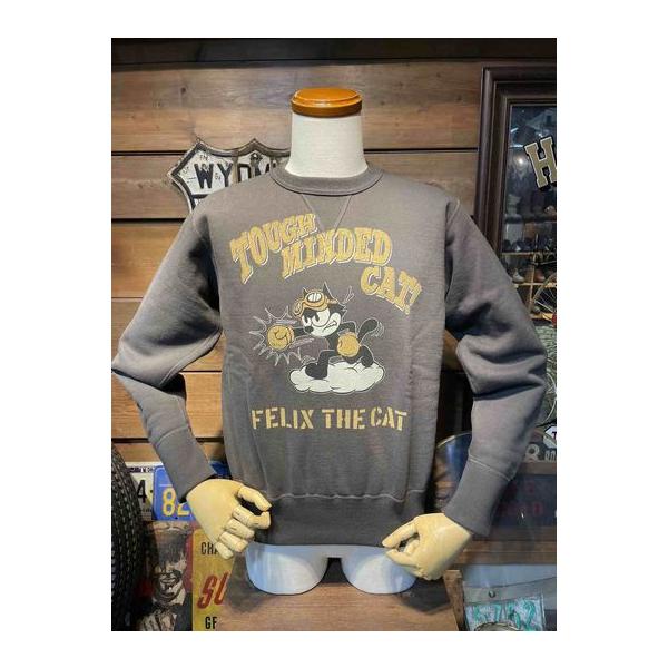 TOUGH MINDED CAT=不屈の闘志をもつ猫、のタイトルとともに、雲の上からストレートパンチを繰り出すFELIX TH CATのイラストをヴィンテージスタイルのヘヴィーウェイトスウェットにプリント。サイズスペック[M]＝着丈62cm...