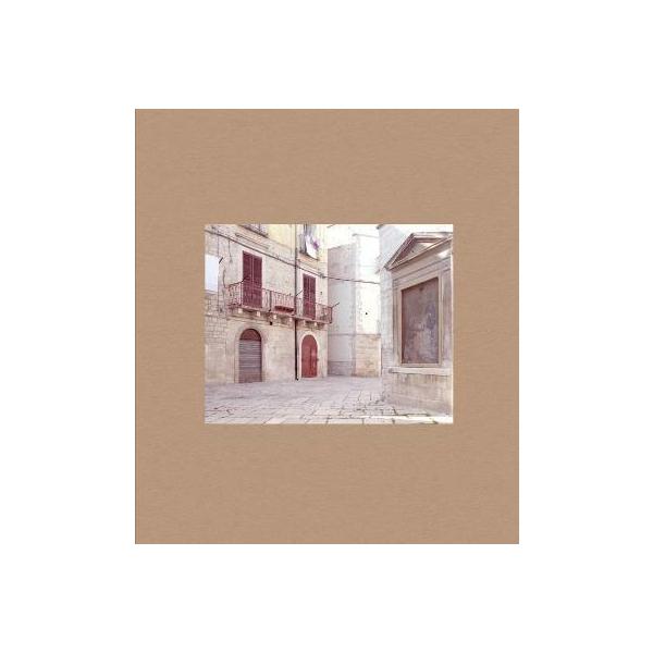 【お取り寄せ・キャンセル不可の商品】：2週間~4週間でお届け（お急ぎの方はご遠慮ください。）　／　【本の説明】288ページ　225*255mm　328g　ISBN：9781913620356　／　【本の内容】Puglia. Tra albe...