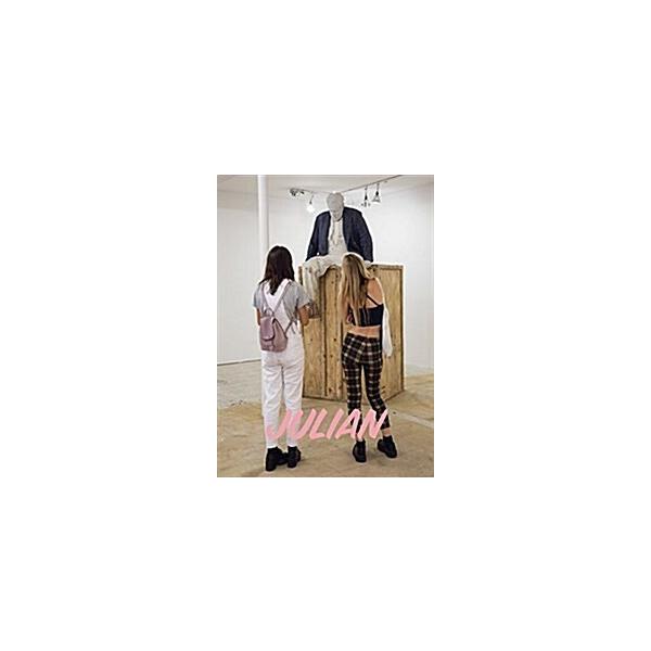 【お取り寄せ・キャンセル不可の商品】：2週間~4週間でお届け（お急ぎの方はご遠慮ください。）　／　【本の説明】72ページ　279*391mm　言語：English　国：アメリカ　680g　ISBN：9781938560910　／　【本の内容...