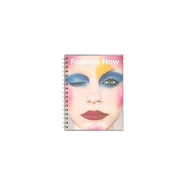 【お取り寄せ・キャンセル不可の商品】：2週間~4週間でお届け（お急ぎの方はご遠慮ください。）　／　【本の説明】124ページ　186*226mm　言語：English　540g　ISBN：9783822853580　／　【本の内容】With ...