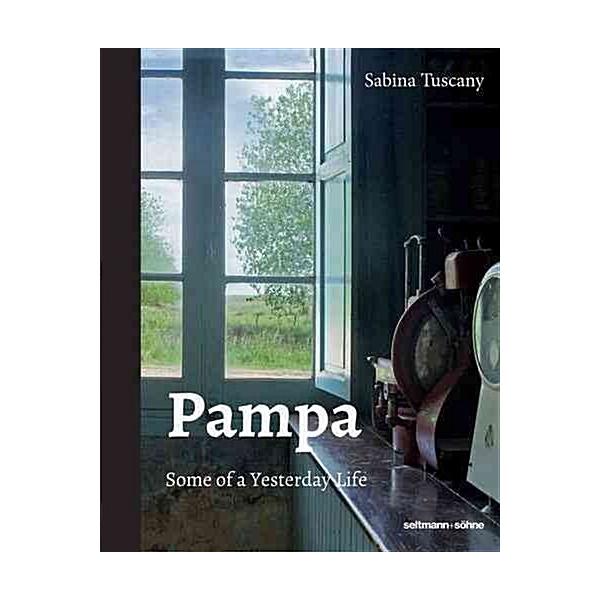 【お取り寄せ・キャンセル不可の商品】：2週間~4週間でお届け（お急ぎの方はご遠慮ください。）　／　【本の説明】164ページ　213*264mm　言語：German　国：ドイツ　771g　ISBN：9783944721842　／　【本の内容】...