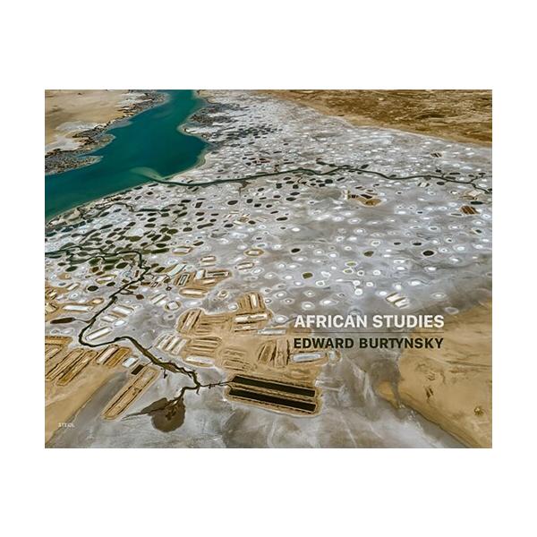 【お取り寄せ・キャンセル不可の商品】：2週間~4週間でお届け（お急ぎの方はご遠慮ください。）　／　【本の説明】208ページ　371*295mm　言語：English　国：ドイツ　2812g　ISBN：9783969991459　／　【本の内...