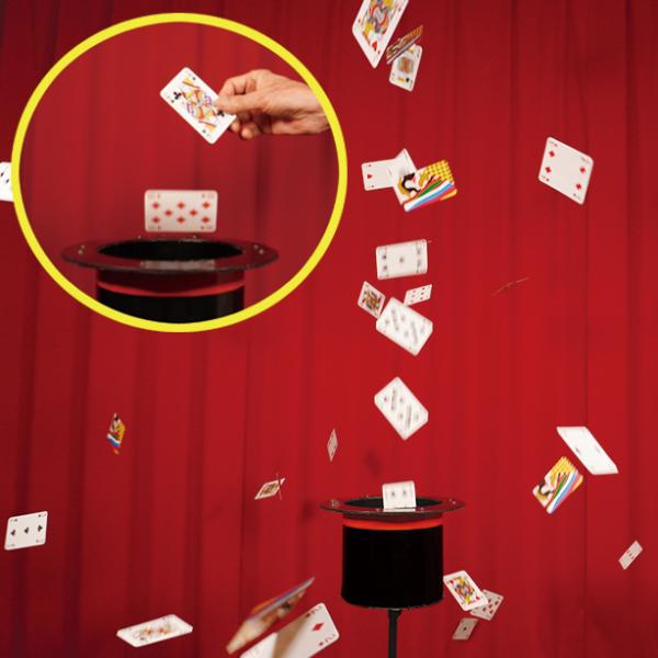 「噴水カード（脚付）」に「楽々ミリオンカード」のギミック・ミリオンファンカード3組・滑り粉の一式セット。