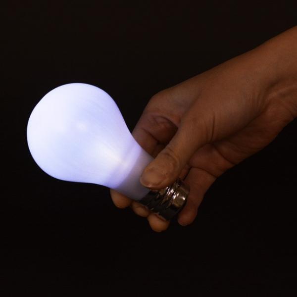 電源につながなくても、好きなときに明かりを点けることができる！使い方のアイデアは無限です。【超能力】【一発芸】