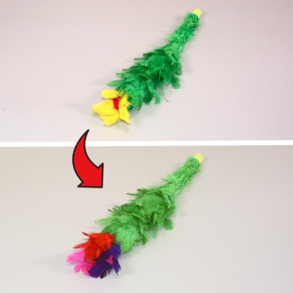 1輪の花を摘み取ると、茎からみるみる3輪の美しい花が咲いてくる！（羽毛製）