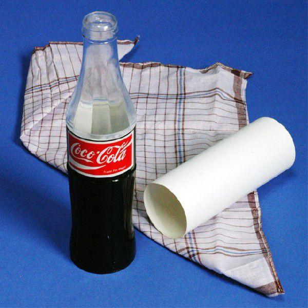 中身の入ったままもコーラボトルが、目の前で消え失せる？