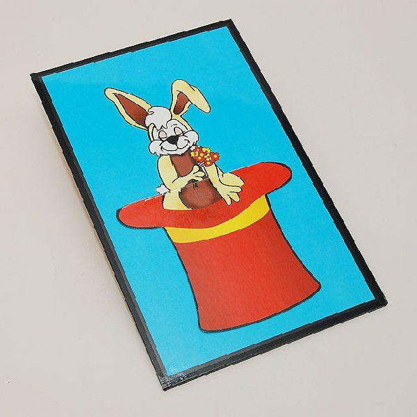 大型ボードに描かれたシルクハットからウサギが出現！初心者向き