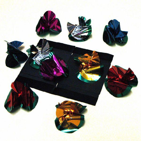 厚紙製のワレットからバネ花が次々と５回（合計10輪）も出現する！【花】【春】