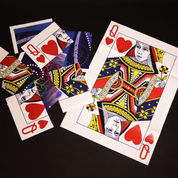 バラバラのハートのクイーンの特大カードシートが、一瞬で１枚につながる！カードは何度でも使用可！【キッズ】