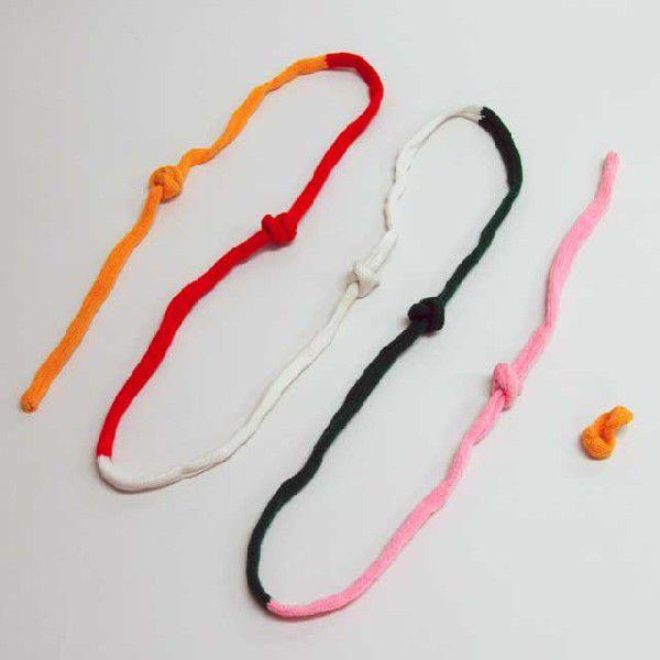 ５色に織られた１本のロープに結び目が出現、そして色変わり・・・？