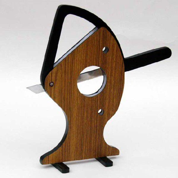 お客様の腕を真っ二つに・・・？でも大丈夫！ご心配なく。【入荷】