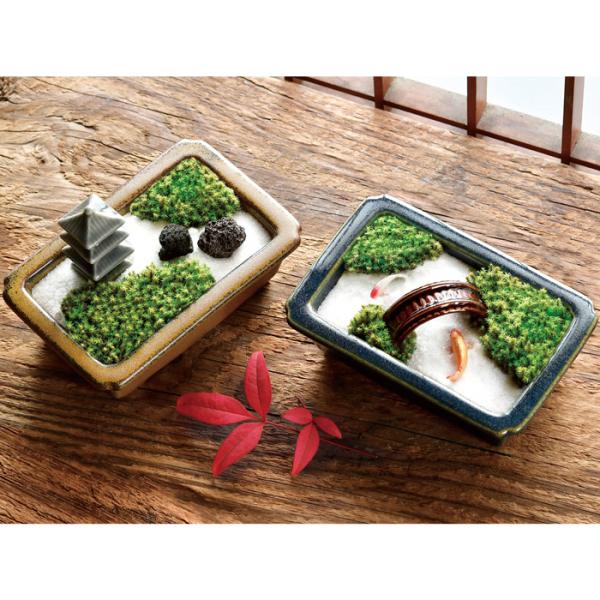 『禅庭 ZEN GARDEN』自宅で楽しむ枯山水・和風インテリア苔を配置して、砂を敷くだけ。お手入れは1週間に1度のキリフキでOK♪レイアウトを考えて自分だけの小さな庭園を造りましょう。『三重塔』と『鯉』の2種類からお選びください。浅型の盆...