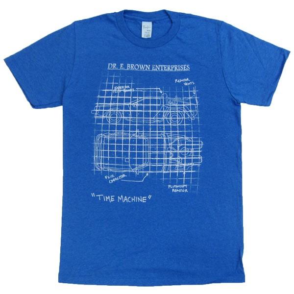 アメリカ映画バックトゥザフューチャーのタイムマシーン、デロリアンの概要図面が描かれたTシャツです。バックトゥザフューチャー2で設定された未来2015年は過ぎましたが、“はたして現実は、映画にどれくらい近づいたんでしょうか？いつ映画を超えるん...