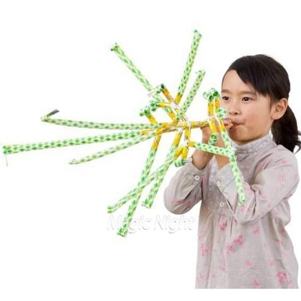 吹いたあとには、アタマがクラクラして地獄を見る？！究極の吹き戻しで限界に挑戦！最大１９個の吹き戻しをジョイントで繋げます。（道具は必要ありません）本数を変えて、トレーニング目的にも使えます。また、複数ご購入いただくと１９個以上の吹き戻しを繋...