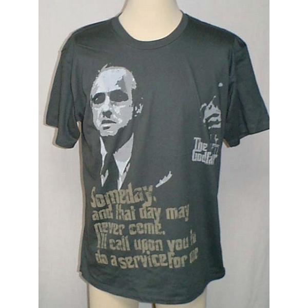 映画「ゴッドファーザー/The Godfather」の海外ライセンスTシャツです。マーロン・ブランド演じるヴィトー・コルレオーネが名台詞と共に、渋く描かれた人気Tシャツです。someday, and that day may never c...
