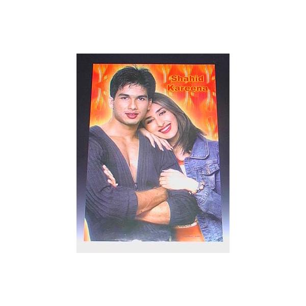 インド映画俳優シャヒッド・カプール（Shahid Kapoor）とカリーナ・カプール（Kareena Kapoor）のポスターです。インドからの直輸入品につき、多少のシワ、折れ等ある場合がございます。 ご了承頂ければ幸いです。 もちろんあま...