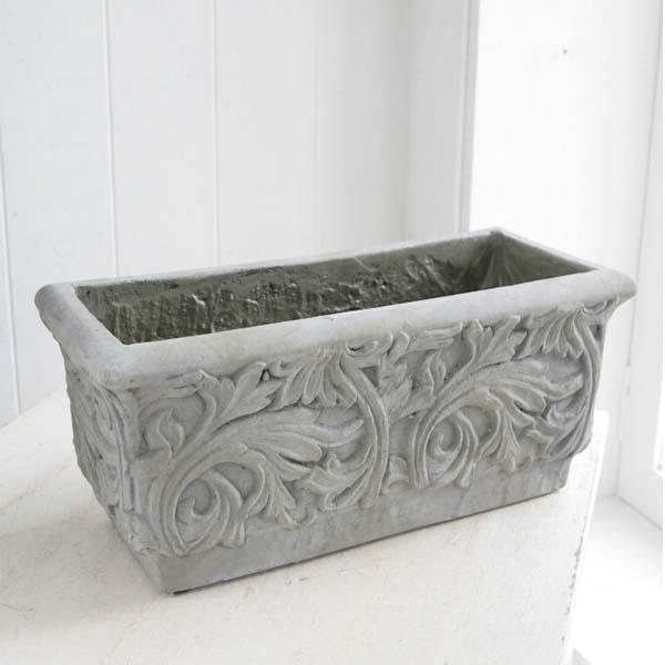 サイズ　幅31.5ｘ奥行13.5ｘ高さ13.5cm口径27.5ｘ10ｘ深さ12.5cm材質　グラスファイバー強化セメント穴あり