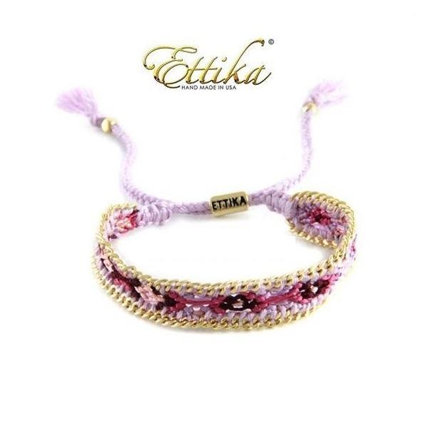 神秘的な「ラズベリー」カラーのヴィンテージブレスレットです。サイズ：フリー（自由に調整可能）『 Ettika / エティカ 』は、EttieとJoey Rafaeliのふたりのデザイナーによって2006年に南カリフォルニアで生まれました。眩...