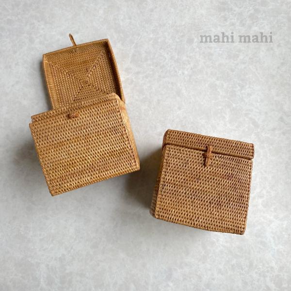 蓋付きで安心♪正方形のちょうどいい収納ケース☆＊2個以上ご購入の際はオプションにて選択頂きますと追加送料無しで複数購入割引ございます☆インスタグラム開設しました↓https://www.instagram.com/mahi_mahi766/...